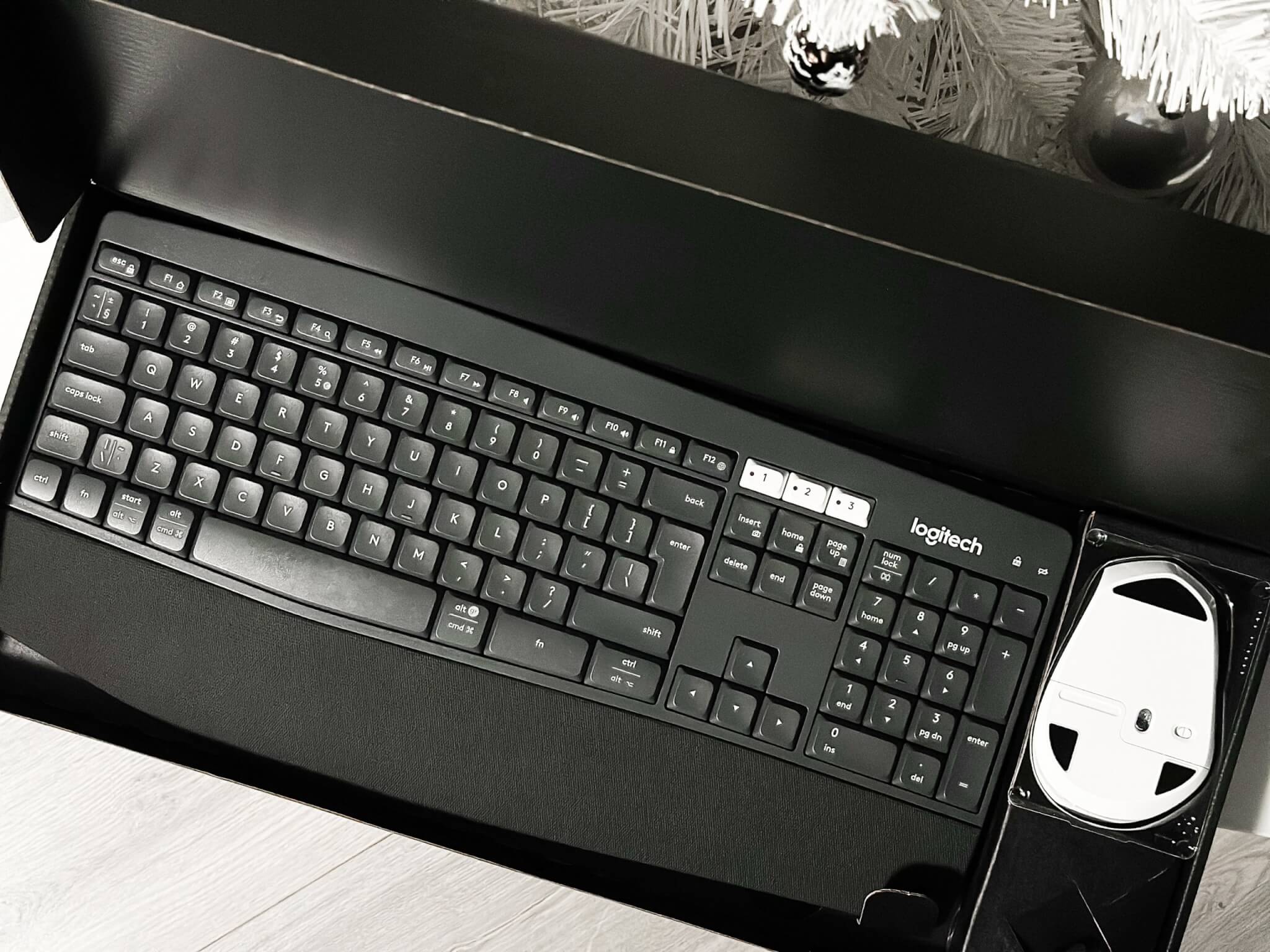 Logitech MK850 Performance – komforts mīt klusumā - notepad.lv